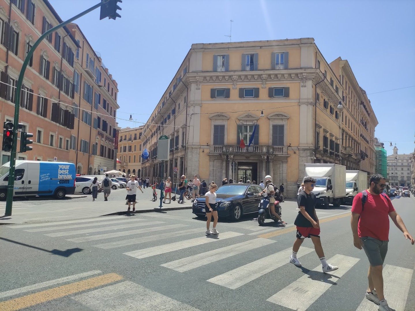 Explore Rome's Wonders: A Cultural Journey In-App Audio Tour book in ...